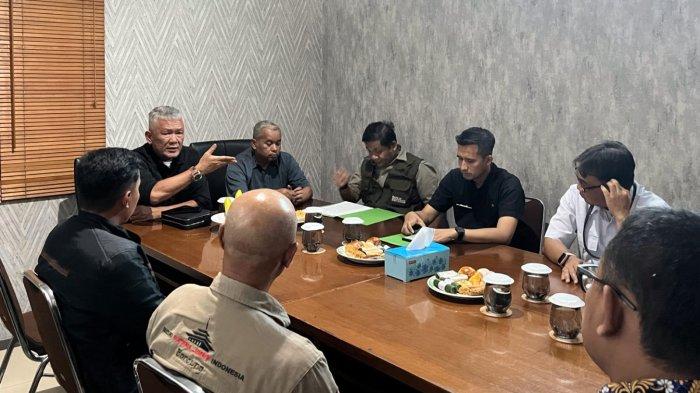 Operasional PT KSP Bandung Barat Dihentikan: Langkah Tegas DInas ESDM ...