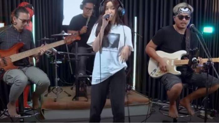 Chord dan Lirik Lagu Domba Kuring Versi Sallsa Bintan, Lagu Sunda yang ...