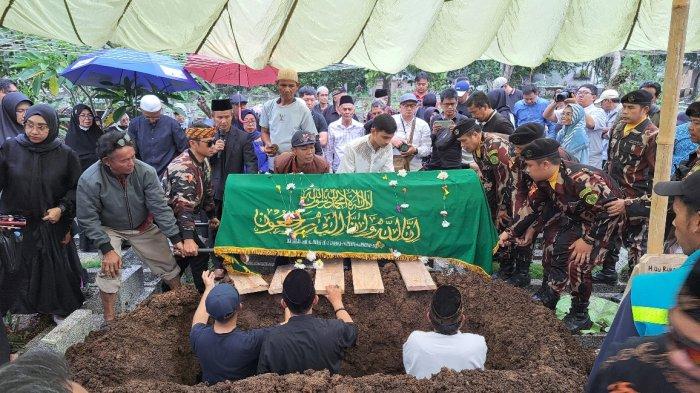 Selamat Jalan Uu Rukmana, Budayawan Sunda dan Politikus Senior Itu ...