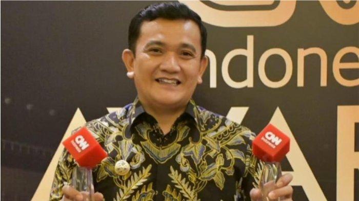 PJ Bupati Majalengka Dedi Supandi Sabet Dua Penghargaan Sekaligus di CNN Awards 2024 ...