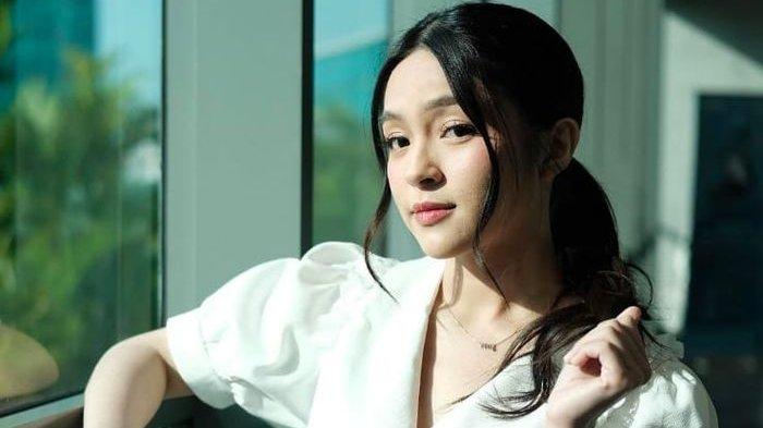 Cerita Eca Aura Pernah Cueki DM Ernest yang Ngajak Main Film, Ternyata ...