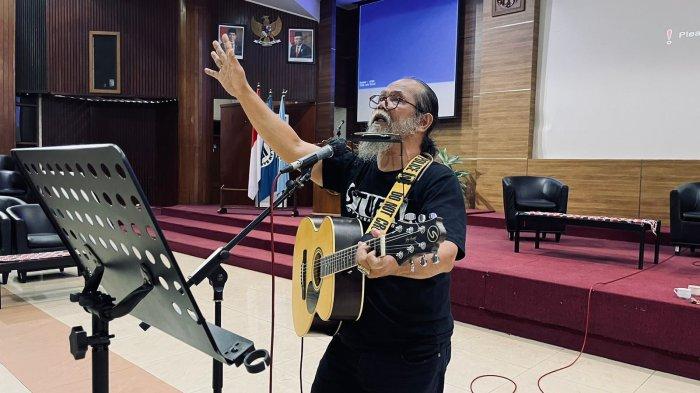 Dukung Perjuangan Rakyat Palestina, Seniman Asal Jabar Edi Risana Singaperwata Ciptakan Lagu ...