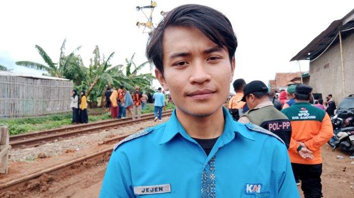 "Asap Masuk ke Kabin" Kata Petugas Kebersihan Saat Tabrakan Kereta Api Turangga-Baraya di ...