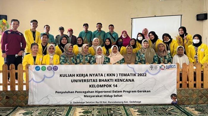 Penyuluhan Pencegahan Hipertensi Dalam Program Gerakan Masyarakat Hidup ...