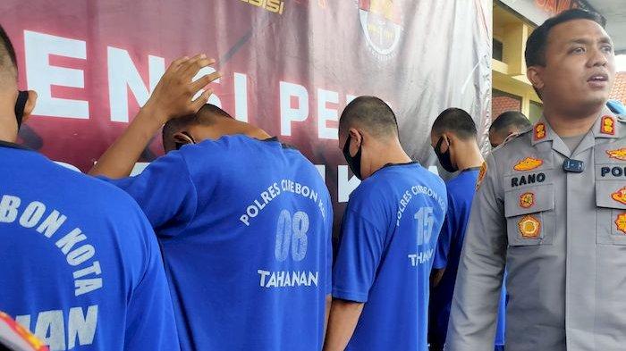 Mantan Karyawan Toko di Kota Cirebon Curi Perhiasan dan Emas Batangan ...