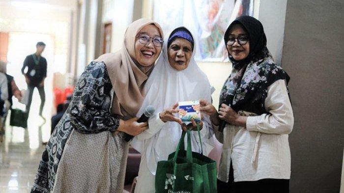 Kehangatan Clean Plus Tissue Bersama Dompet Dhuafa Beri Senyuman Penghuni Panti Asuhan ...