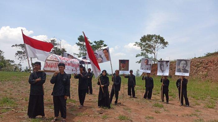 Masyarakat Adat Sanaga Tasikmalaya Gelar Ritual Tarawangsa, Simbol ...