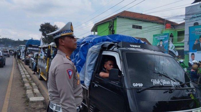 Lalu Lintas Macet di Bandung Timur, Libur Panjang dan Kampanye Capres, Nagreg Padat Hingga 10 Km ...