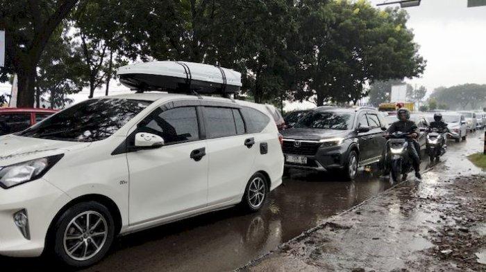 Kemacetan Terjadi di Nagrog Cicalengka Hingga Nagreg, Antrean Kendaraan ...