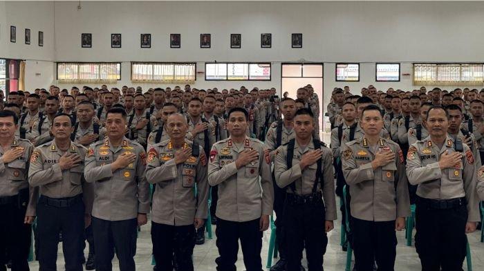 Kunjungan Kapolda Jabar kepada siswa Diktukba Polri T.A 2024 Gel. I di SPN Polda Jabar ...