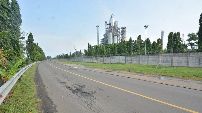 Jalan Raya Depan Kilang Pertamina Balongan di Indramayu Akan Ditutup ...