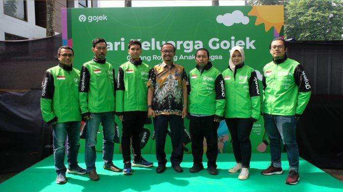 Gojek Luncurkan Jaket Baru Mitra Driver, Simbol Gotong Royong Anak Bangsa untuk Indonesia ...