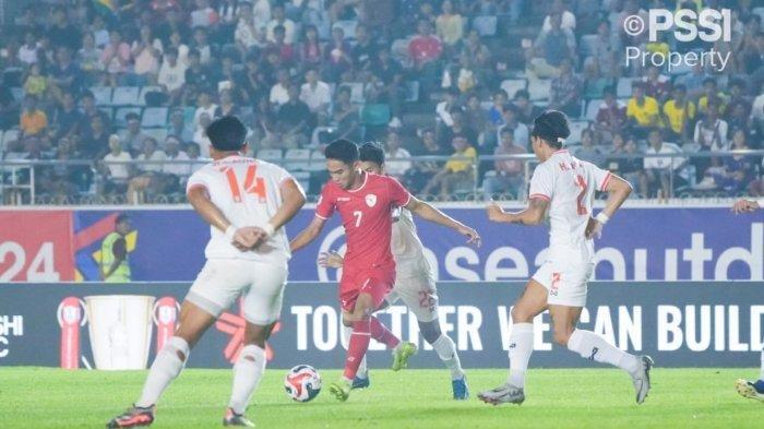 Gaya Tarkam Pemain Myanmar ke Timnas Indonesia, Tendang Bola ke Kepala ... Gaya Tarkam Pemain Myanmar ke Timnas Indonesia, Tendang Bola ke Kepala ...