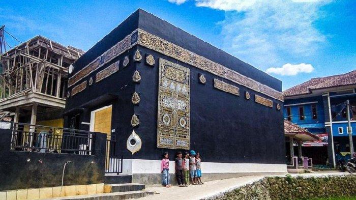 Viral, Masjid Mirip Kabah di Bandung Barat, Dibangun oleh Pria Lulusan SMP, Berawal dari Nazar ...