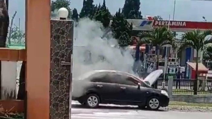 Suami Istri dan Balita Selamat Saat Mobil Terbakar di Sukabumi, Berawal Dari Kemunculan Asap ...