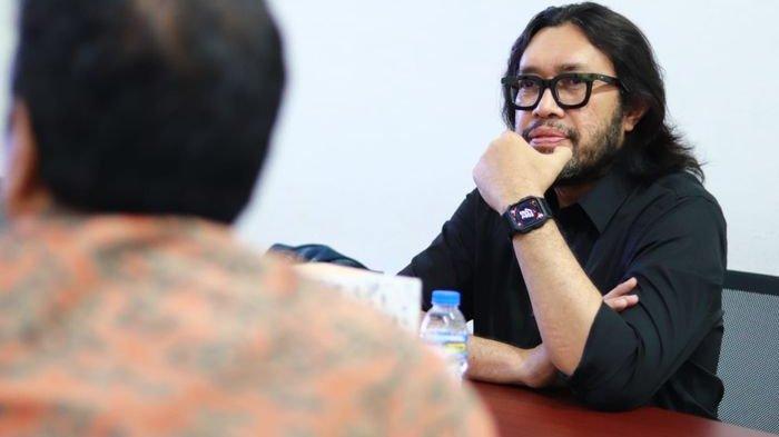 Resmi Bakal Cagub Jabar 2024 PDIP, Ono Surono Silaturahmi Ke Tribun ...