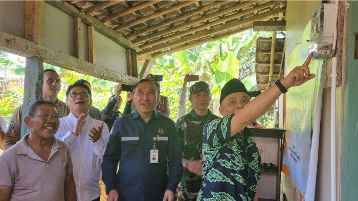 Bukti Negara Hadir, PLN Sambung Listrik Gratis ke 264 Keluarga Kurang Mampu di Majalengka Jawa ...