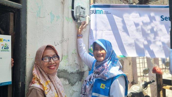 Rayakan HLN ke- 78, PLN UID Jabar Menyalakan Sambungan Listrik Gratis untuk Warga Kurang Mampu ...