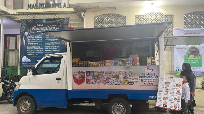 Semarak Ramadan, PT Diamond Cold Storage Bagi-Bagi Takjil Gratis di ...