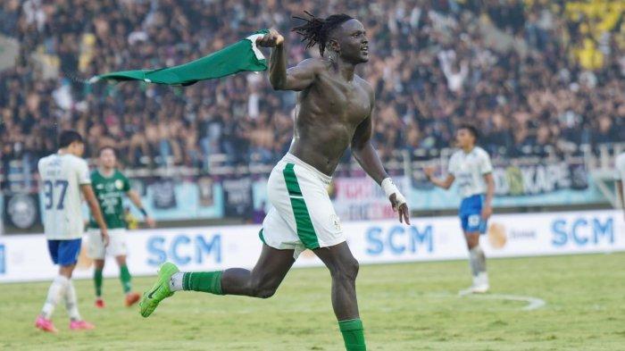 Detik-detik Para Pemain Pelapis Persib Bandung Dipermalukan 10 Pemain ...