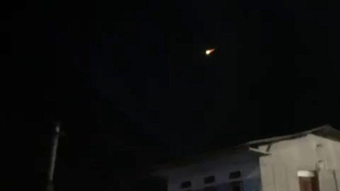Meteor Warna Hijau Melintas di Langit Jakarta, BRIN Beri Penjelasan ...