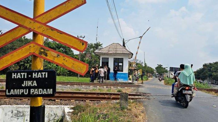 KAI Cirebon Tutup 14 Titik Perlintasan Sebidang, Ada 8 Nyawa Melayang Sia-sia Sepanjang 2024 ...