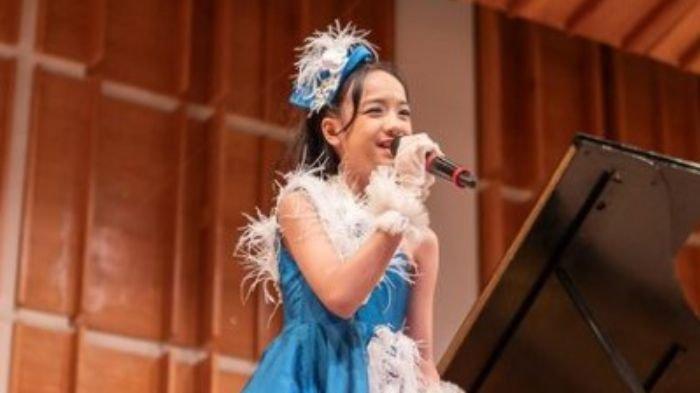 Sosok Evolette Alexandra, Penyanyi Cilik Indonesia Juara 1 Music ...