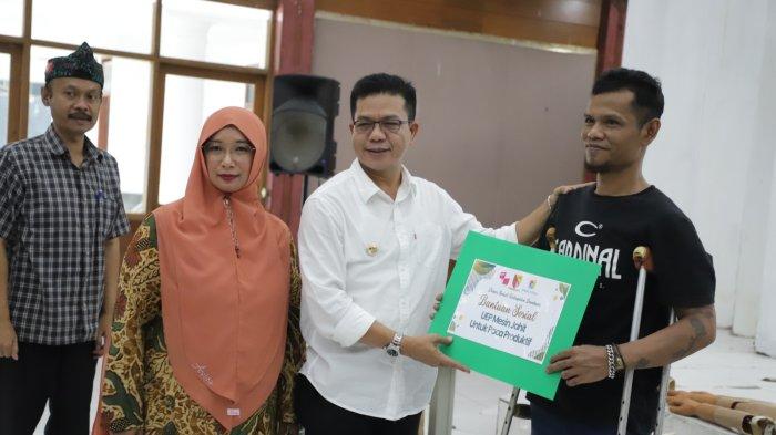 Bupati Bandung Targetkan Nol Persen Kemiskinan Ekstrem di 2024 - Tribunjabar.id