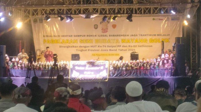 Antisipasi Peredaran Rokok Ilegal, SatPol PP Jabar Sosialisasi Melalui Pergelaran Wayang Golek ...