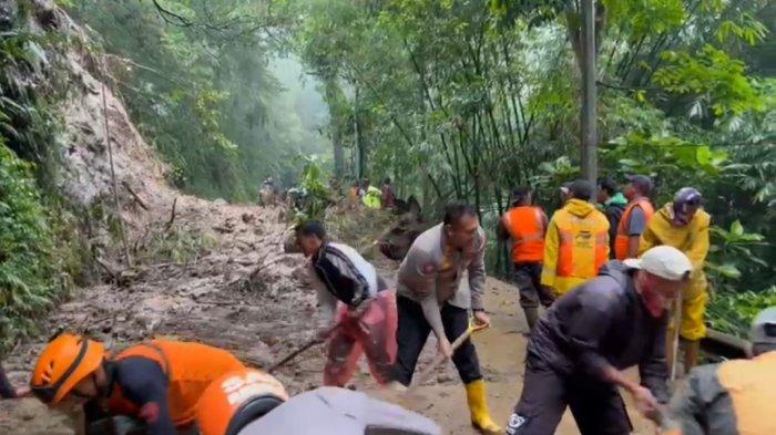 Jalan Maribaya Masih Berpotensi Longsor Lagi, Tebing Masih Labil dan ...