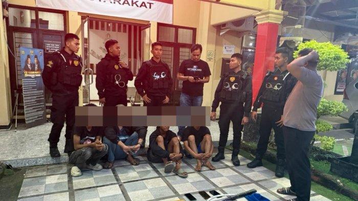 Geng Motor Berulah Serang Mobil Warga di Indramayu, Empat Pelaku Diringkus Bersama Senjatanya ...