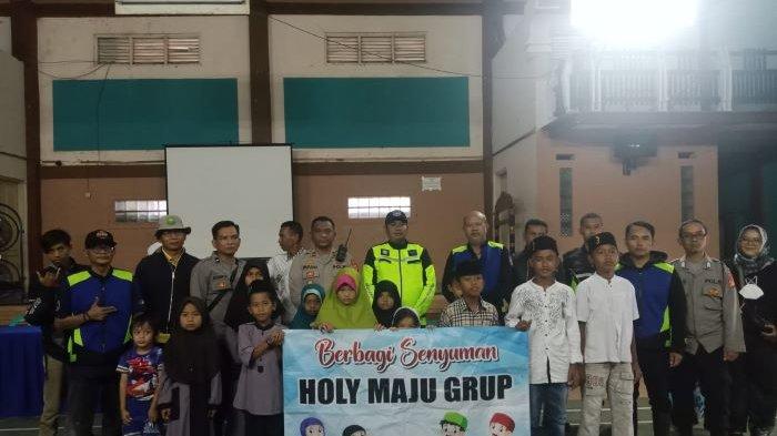 Polsek Sagalaherang Bersama Komunitas Motor Berbagi Kebahagiaan Bersama