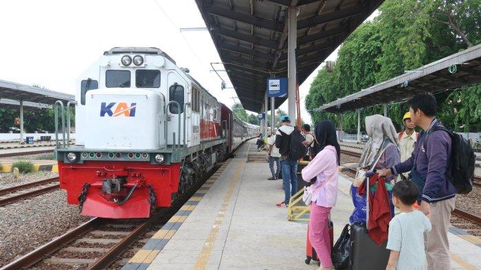 8 Ribu Tiket Kereta Api Masa Nataru di Daop 3 Cirebon Ludes, Masih Tersedia 66 Ribu Kursi Kosong ...