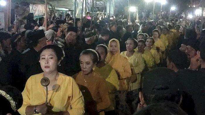 Mengenal Ritual Panjang Jimat, Puncak Maulid Nabi Muhammad SAW di Keraton Kanoman Cirebon ...