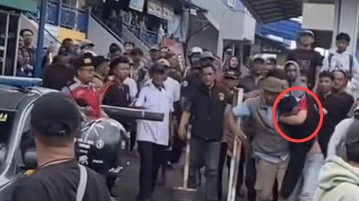 Preman di Cililin Bandung Barat Hampir Dirujak Massa, Sering Palak Sopir Angkot Sambil Bawa ...