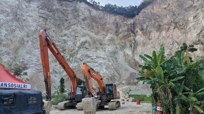 Dinding Tebing Gunung Kuda Cirebon Geser 4 Meter, 4 Korban Hilang ...