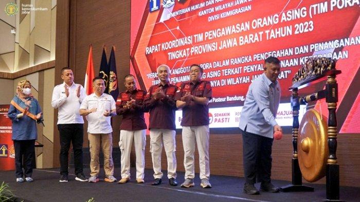 Kemenkumham Jabar di Rakor Timpora Jabar, Tegaskan Adanya Orang Asing Harus Bermanfaat Bagi ...