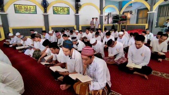 Manfaatkan Momentum Ramadan, Warga Binaan Rutan Kelas I Cirebon ...