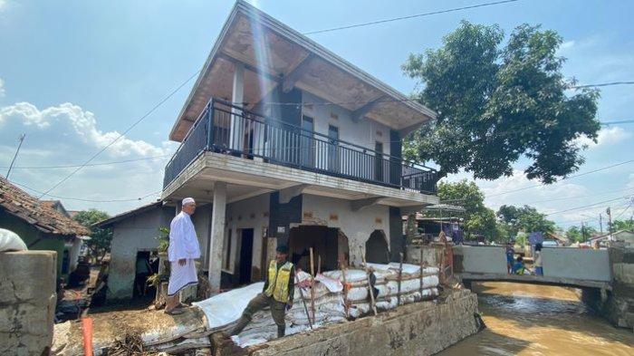 Cerita Noval Tenggelam dalam Banjir Saat Tanggul Sungai Jebol di Solokan Jeruk Bandung ...