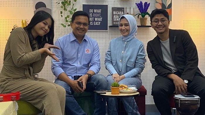 Dine Mutiara Selalu Maksimalkan Waktu Saat Bertemu di Tengah Kesibukan Sahrul Berkampanye ...