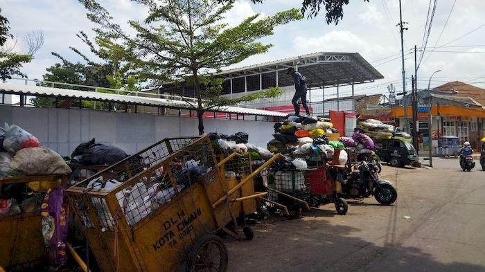 Dampak Buruk Terhambatnya TPAS Sarimukti, 74 Ton Sampah di Kota Cimahi Tidak Terbuang Setiap ...