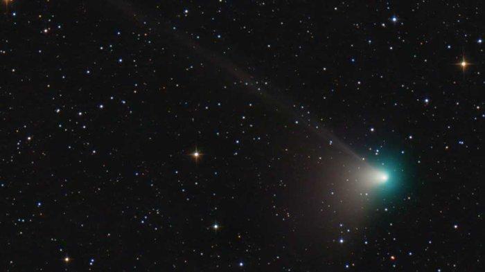 Malam Ini Ada Komet Langka Muncul Sekali Seumur Hidup, Ini Cara ...