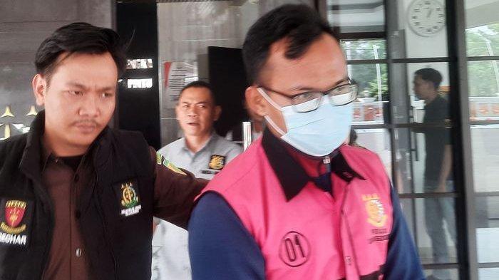 Sosok Gian, Sekdes Anak Kades Cipaku Majalengka Korupsi Dana Desa Rp513 Juta, Pernah Didemo ...