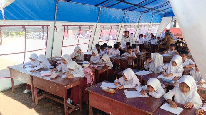 MK Wajibkan Pendidikan Dasar Gratis di Sekolah Negeri dan Swasta, JPPI: Negara Tak Bisa Lagi ...