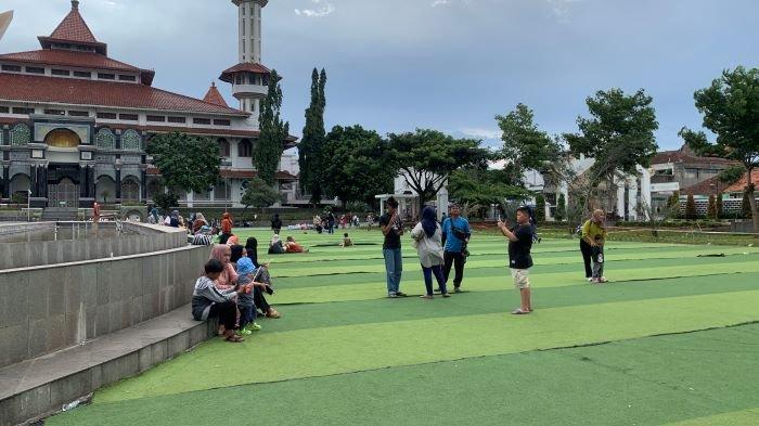 Jelang Bulan Ramadhan Alun-alun Cianjur Ramai Dikunjungi Wisatawan untuk Papajar - Tribunjabar.id