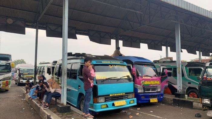 201 Calon Pemudik Siap Ikuti Mudik Gratis yang Diadakan Pemkab Cianjur ... 201 Calon Pemudik Siap Ikuti Mudik Gratis yang Diadakan Pemkab Cianjur ...
