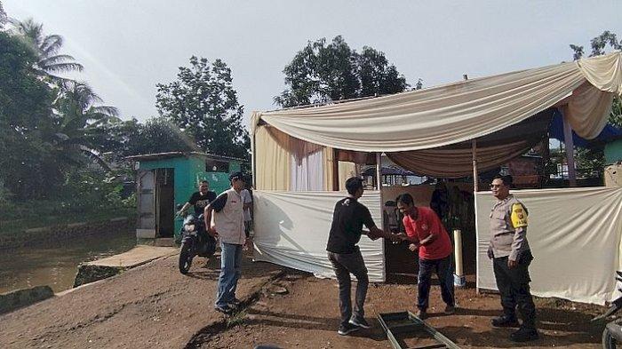 TPS 35 di Kampung Rancabali, Paseh, Dibangun di Sisi Sungai Cikaro, KPPS Siap Pindah Jika Banjir ...