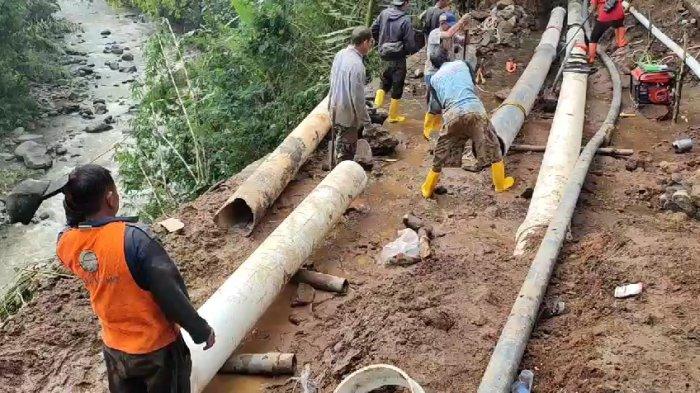 Tanah Longsor Putus 4 Pipa UTAM PDAM di Tasikmalaya hingga Rusak, 30 ...
