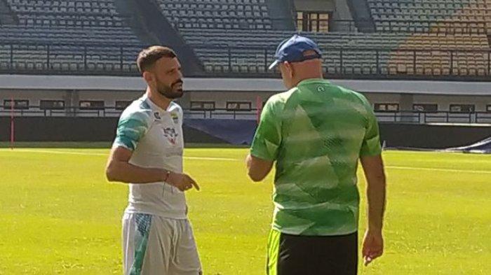 Jalani Debut Lalu Hilang, Tyronne Sudah Ikut Latihan Persib Bandung ...