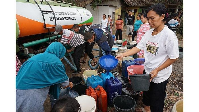 Bantu Krisis Air di Priangan Timur, ACT Tasikmalaya Salurkan 500 Ribu Liter Air & Bangun Sumur ...